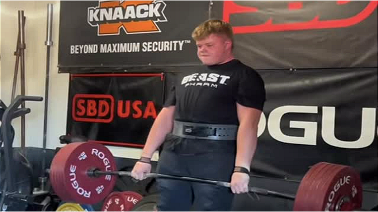 Bubba Pritchett Deadlift 600 - colosseumstrength.com